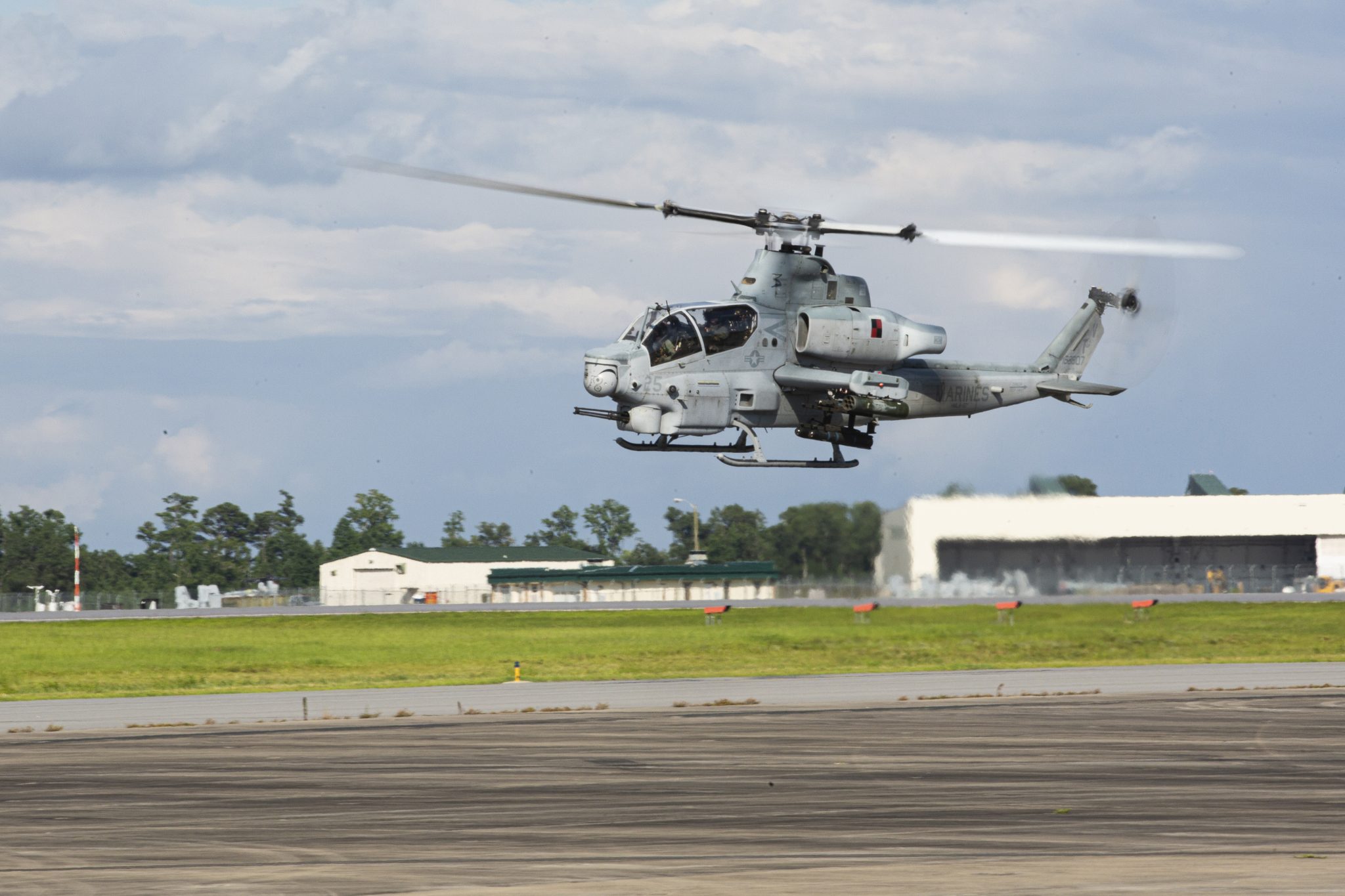 HMLA-167 fligt - Second Line of Defense