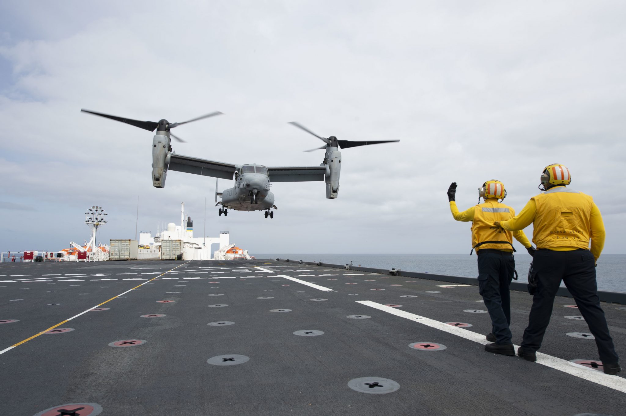 First MV-22B Osprey Lands Aboard USNS Mercy - Second Line of Defense
